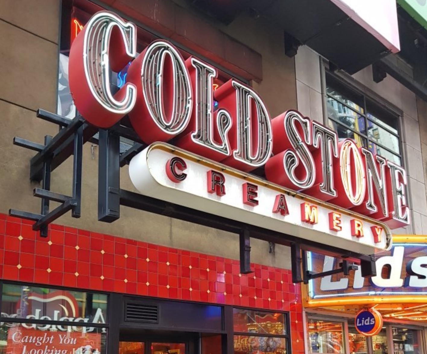 Oreo Cookie Goldmine Ice Cream at Cold Stone Creamery | newz-mag.com