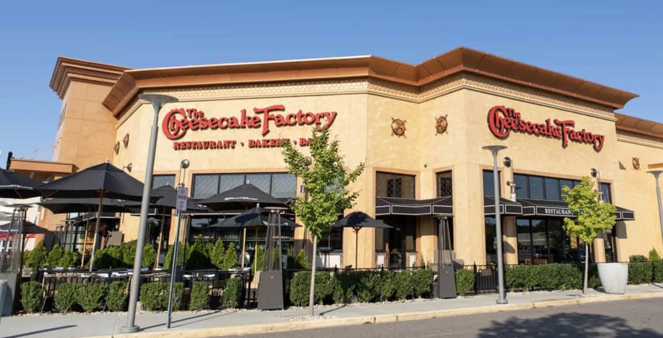 The Cheesecake Factory Debuts New Ice Cream Bars | newz-mag.com